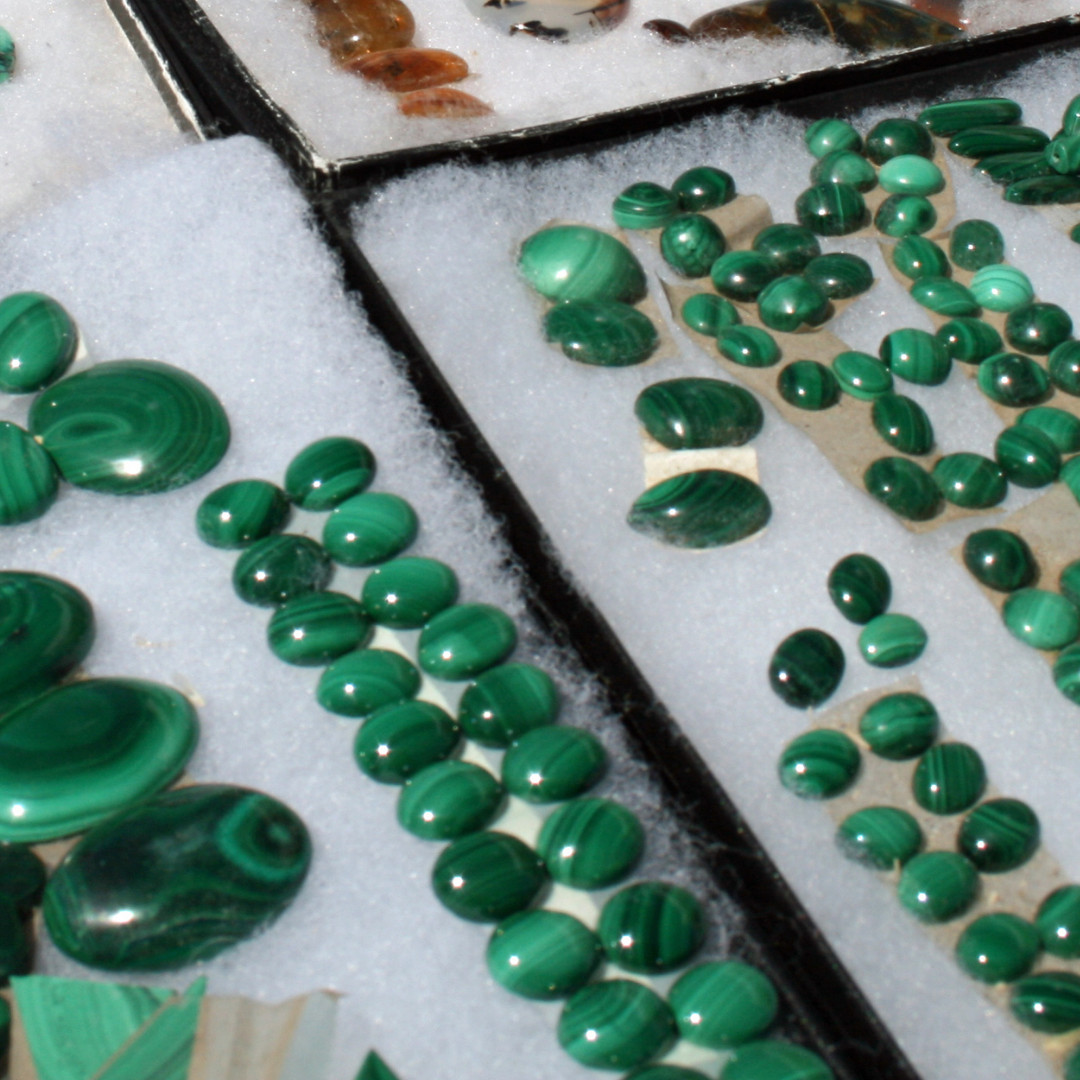 How to tell if Tiger's Eye is real or fake in 4 Easy Ways