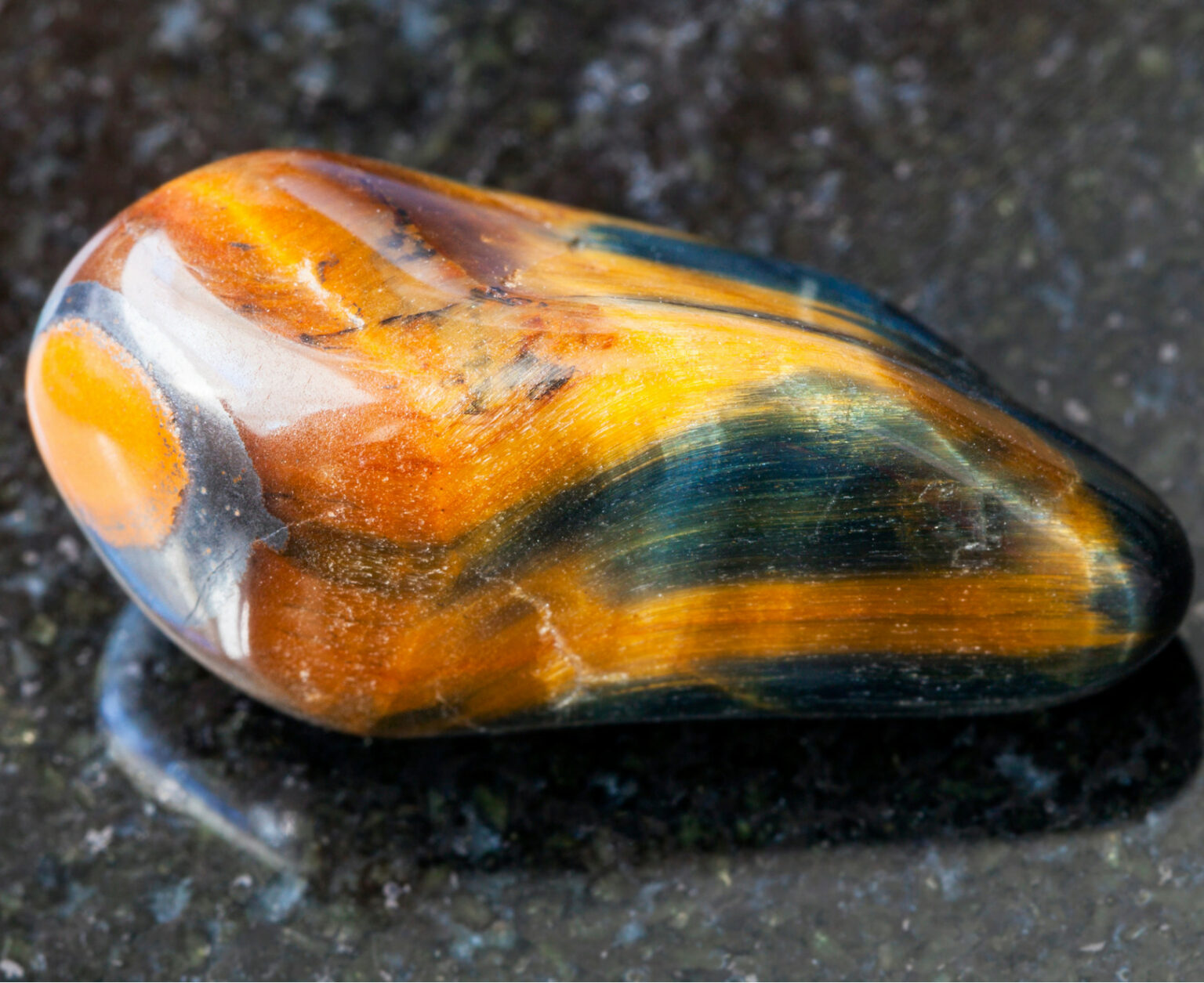 How to tell if Tiger's Eye is real or fake in 4 Easy Ways