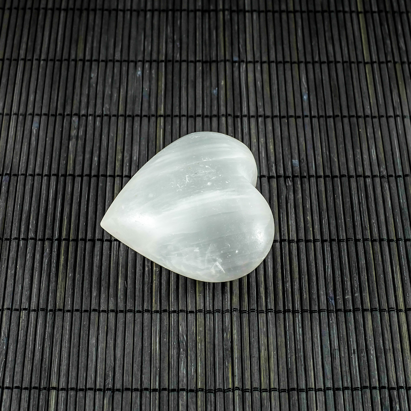 6 Best Crystals for Back Pain