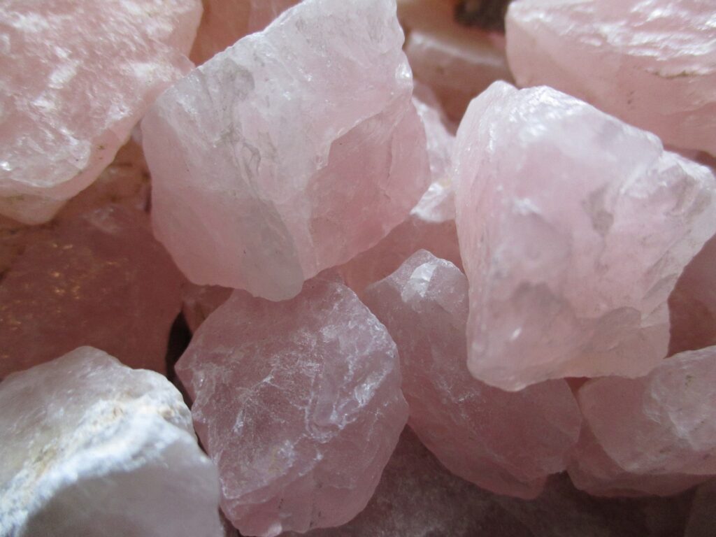 How to Tell if Rose Quartz is Real or Fake in 6 Easy Ways - Neocrystals ...