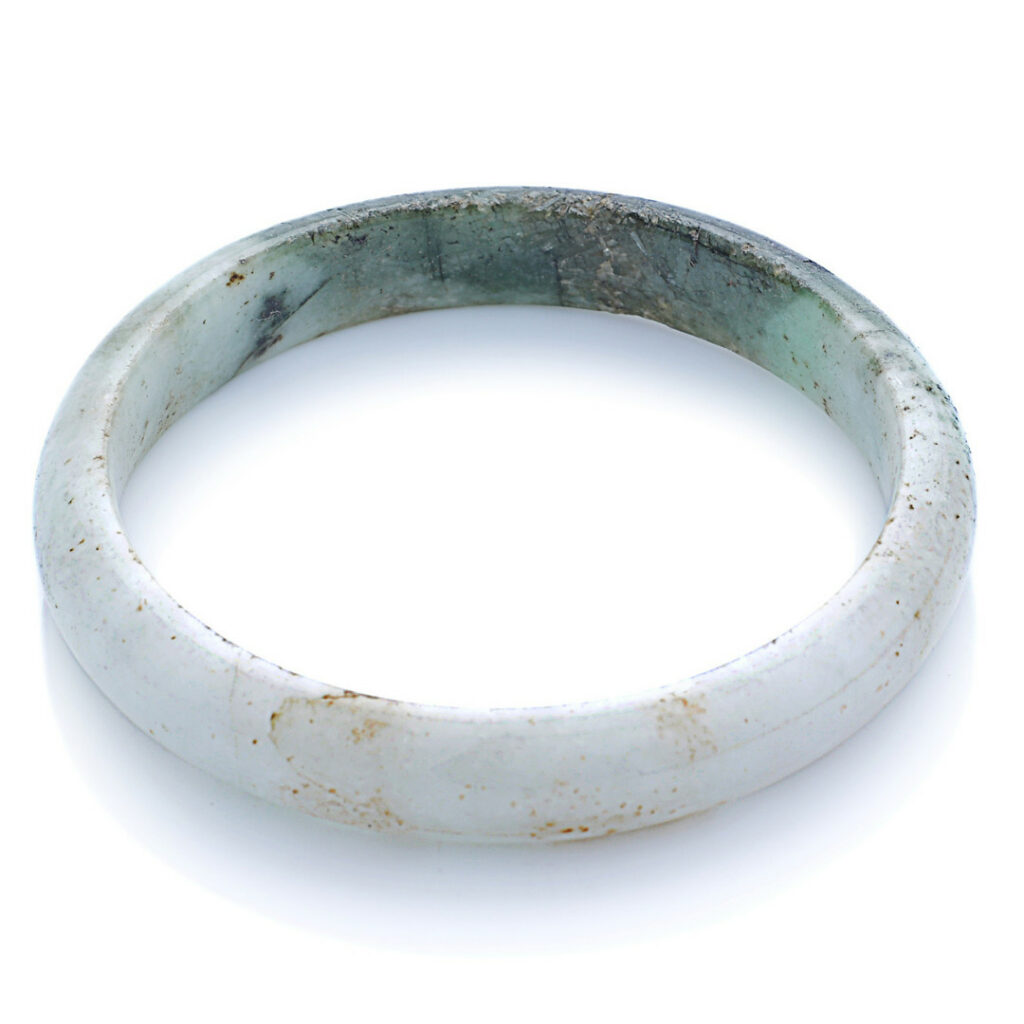 White Jade Meaning: Symbolism and Properties