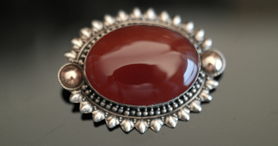 6 Incredible Benefits of Carnelian Crystal