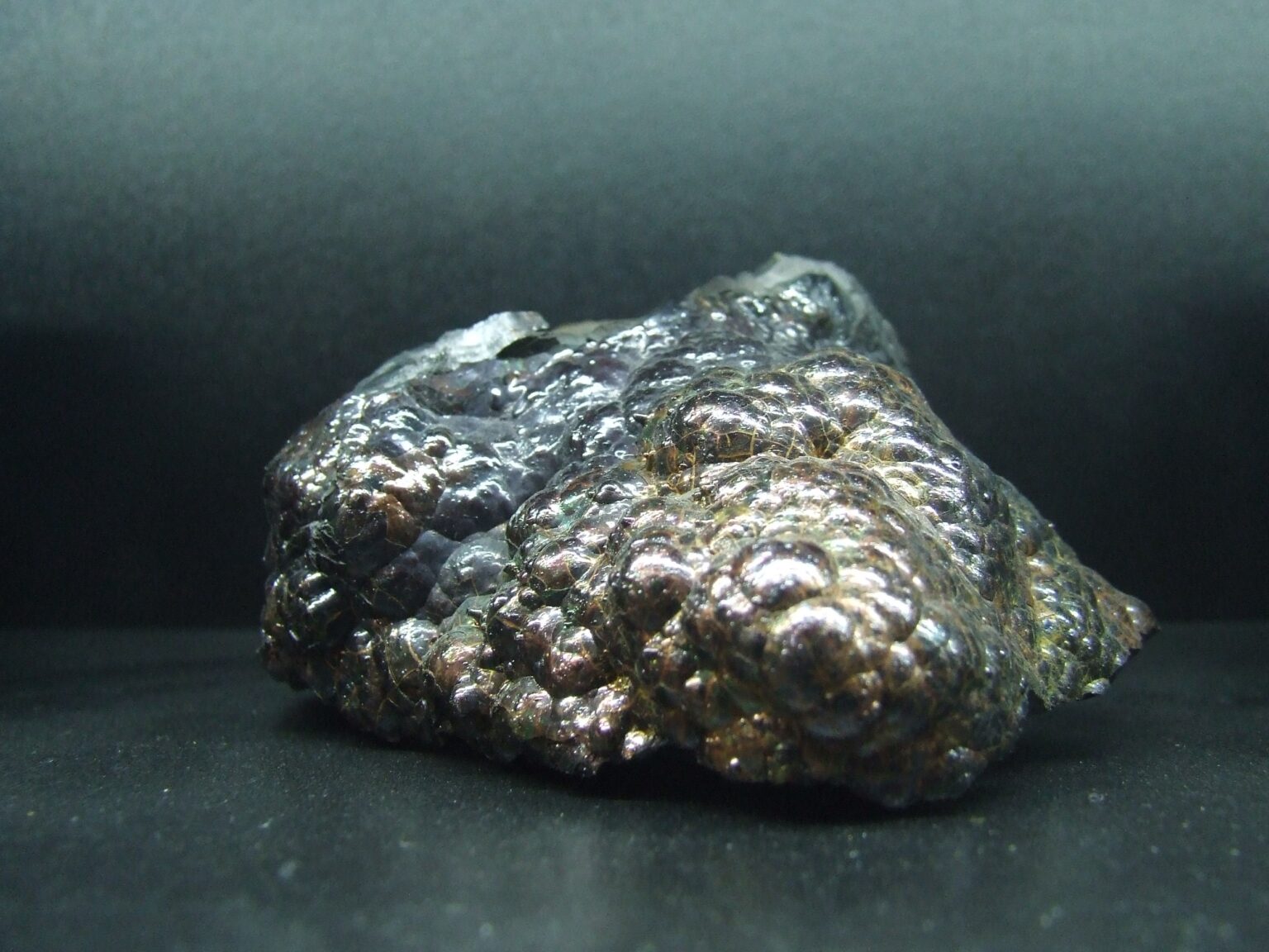 4 Powerful Benefits of Hematite Crystal