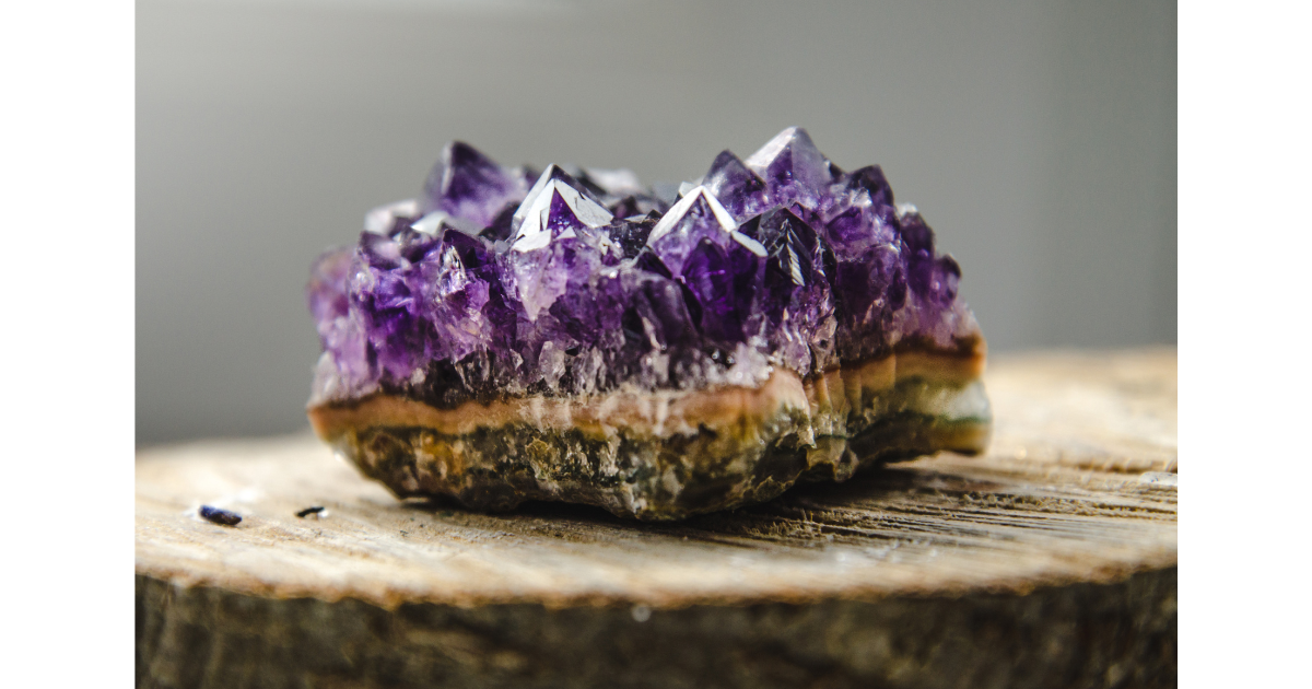 How Is Amethyst Formed: Structure and Chemical Composition