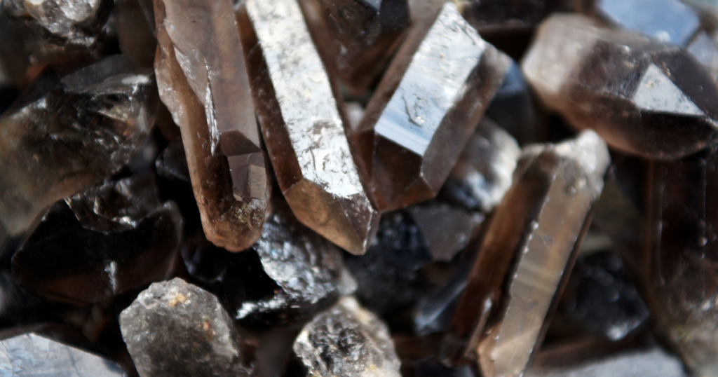 10 Best Smoky Quartz Benefits