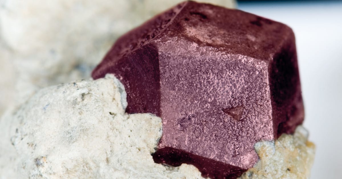 Garnet Meaning: Healing Properties, Benefits and Uses