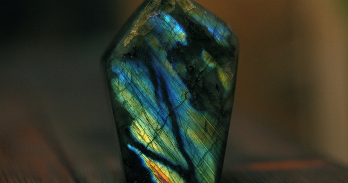 Purple Labradorite Meaning: Healing Properties, Benefits and Uses