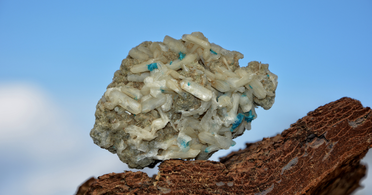 Cavansite Meaning: Healing Properties, Benefits and Uses