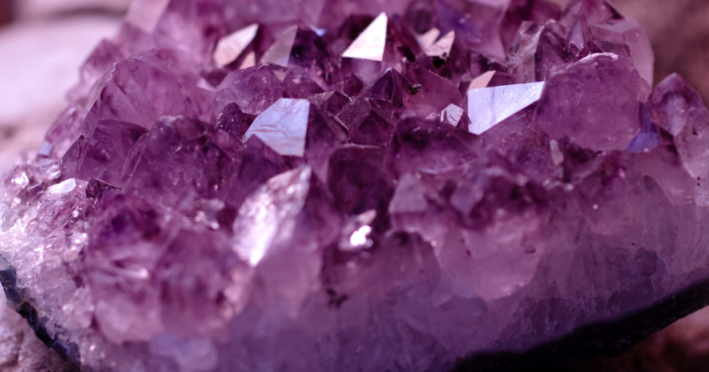Amethyst Crystal Meaning: Healing Properties, Benefits and Uses ...