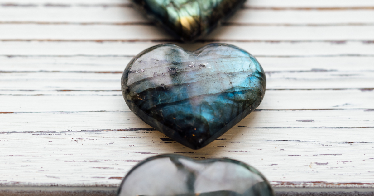 Purple Labradorite Meaning: Healing Properties, Benefits and Uses
