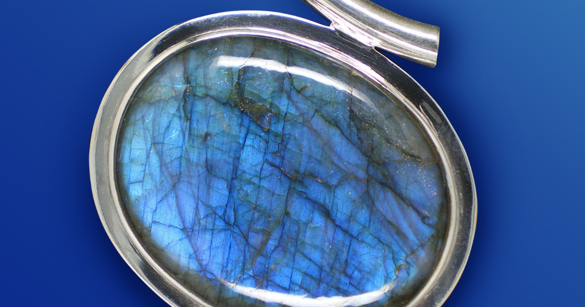 Purple Labradorite Meaning: Healing Properties, Benefits and Uses