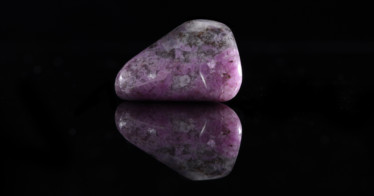 Cordierite Meaning: Healing Properties, Benefits and Uses - Neocrystals ...