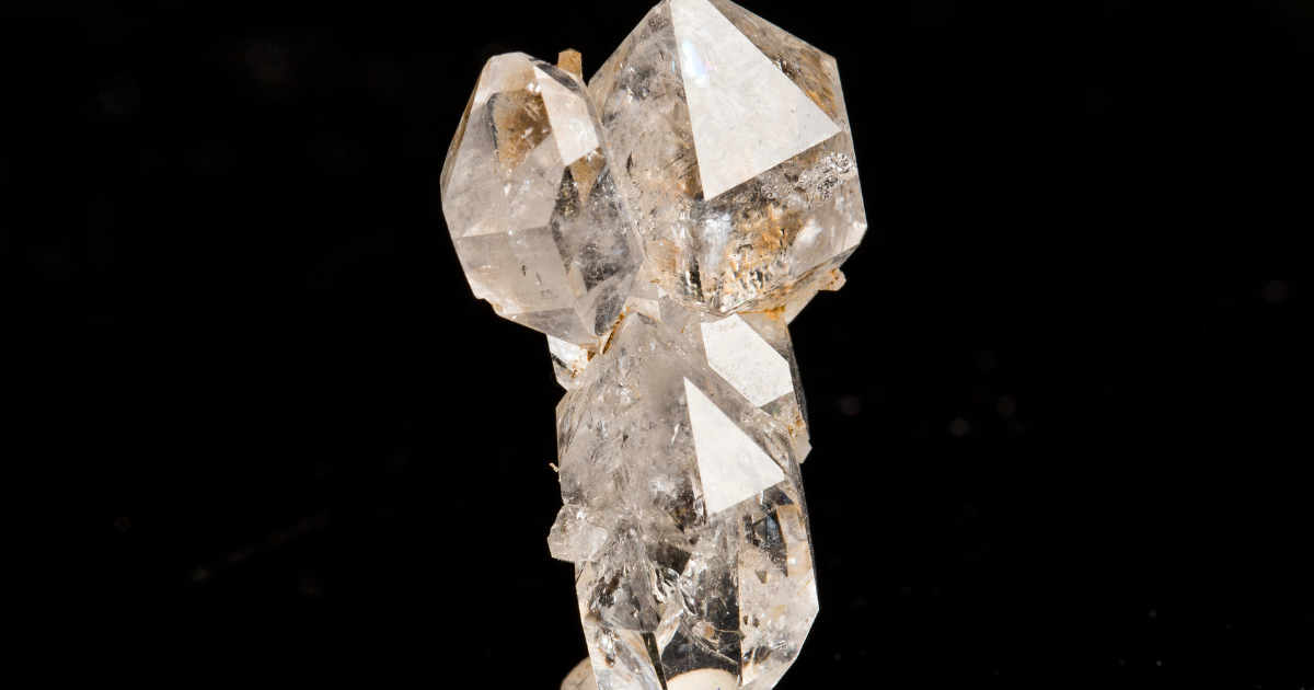 Cerussite Meaning: Healing Properties, Benefits and Uses